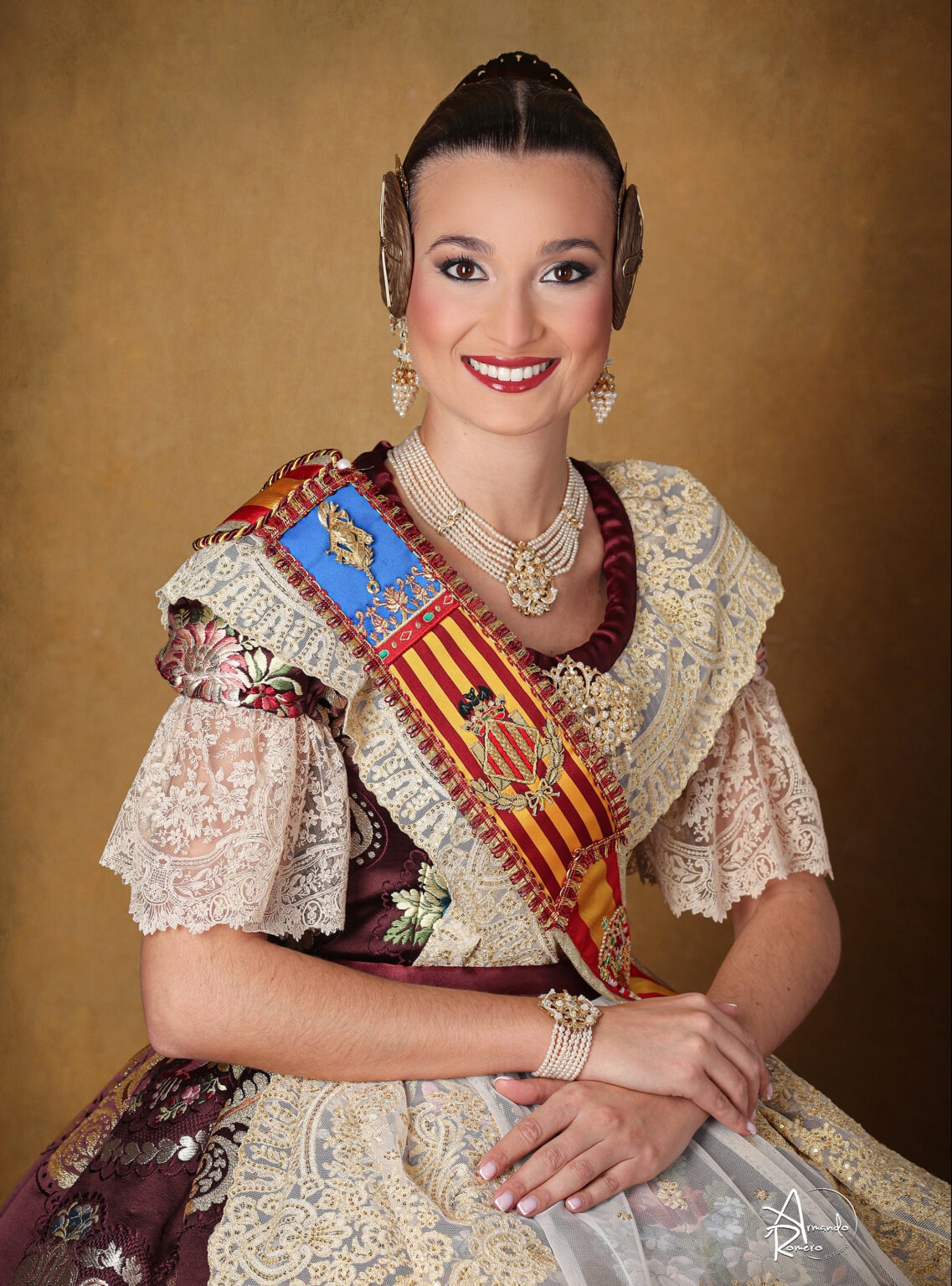 Falleras Mayores de Valencia y Cortes de Honor – Junta Central Fallera